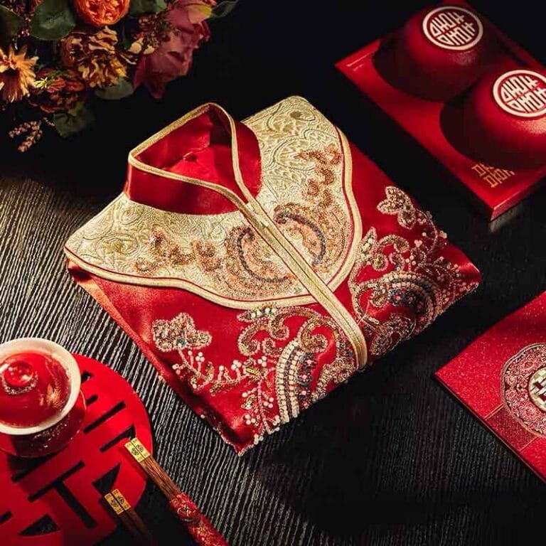 Traditional Chinese groom outfit wedding xiuhe suit set - eastqipao.com