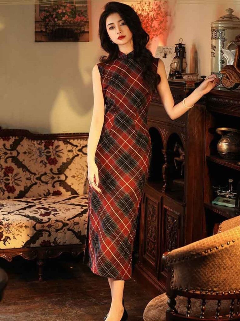 Red traditional Chinese dress qipao grid pattern - eastqipao.com