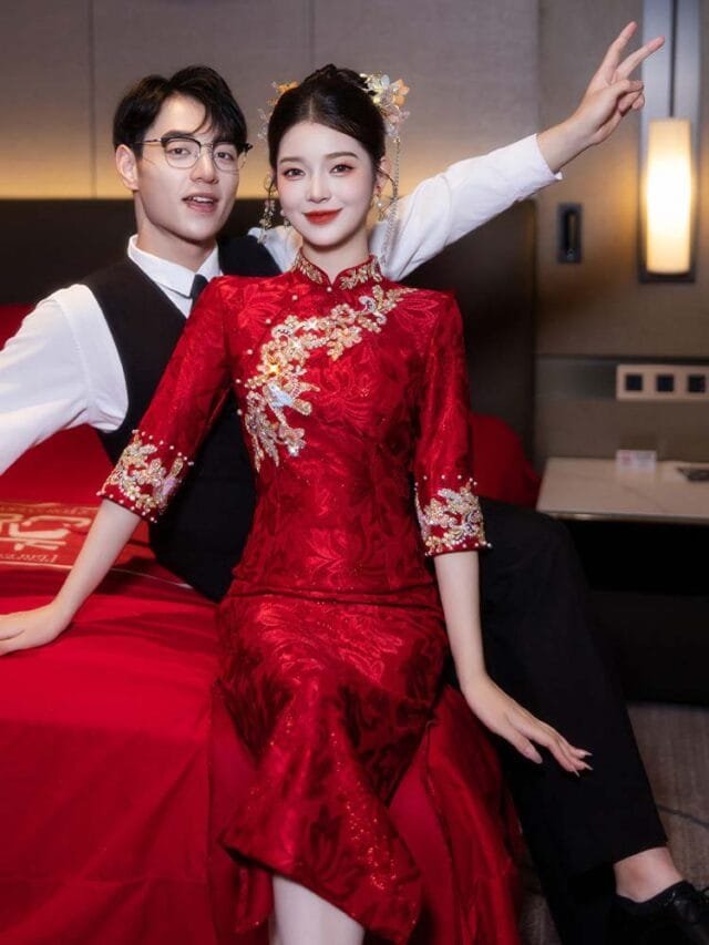 Chinese red embroidered Qipao wedding dress - eastqipao.com